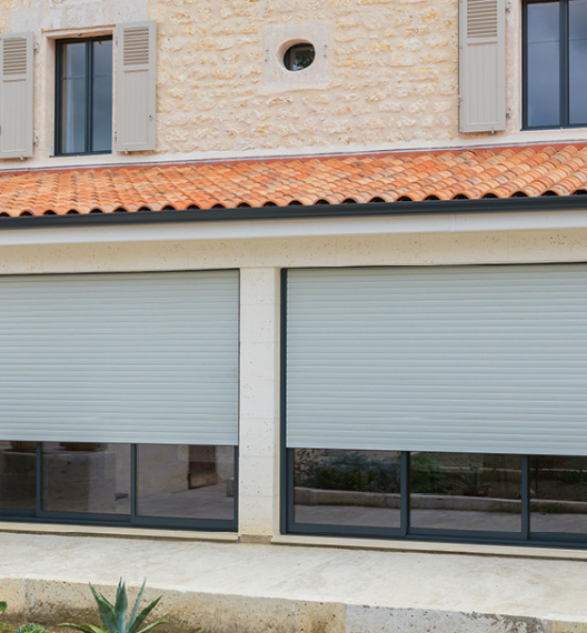 Fenêtre avec volet roulant - Baie vitrée avec volet roulant - K•Line